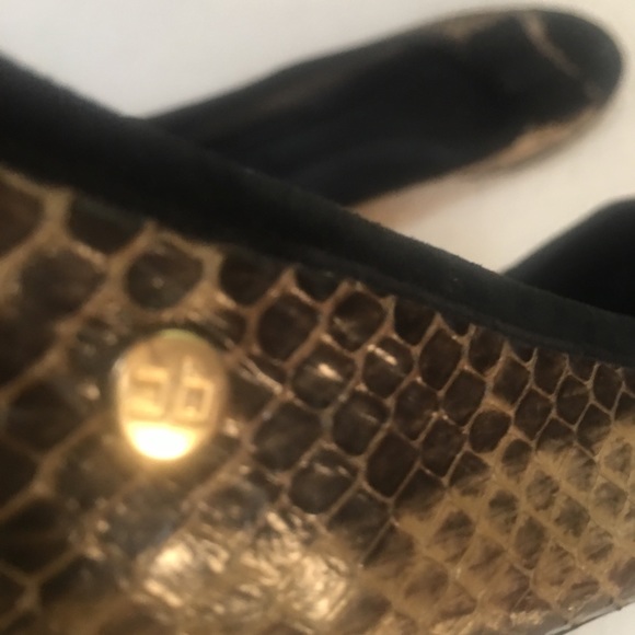 Courage.b | Shoes | Courageb Metallic Gold Snakeskin Black Flats | Poshmark